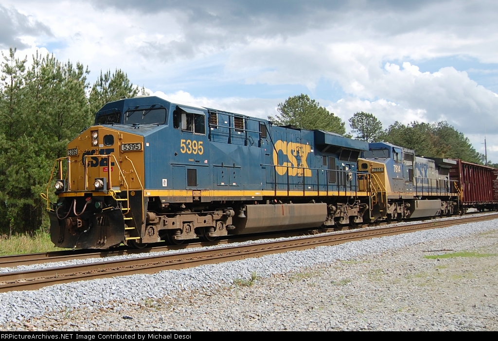 CSX ED-44DC #5395 leads a northbound at Collier Yard